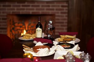 Deer Path Inn Lake Forest, IL - See Discounts