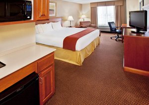 Holiday Inn Express & Suites Sheldon, IA - See Discounts