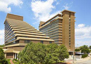 DoubleTree by Hilton Hotel Arlington, VA - See Discounts