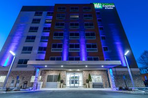 Holiday Inn Express & Suites Northeast Jersey City, NJ - See Discounts