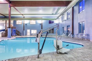 Holiday Inn Express Wisconsin Dells, WI - See Discounts