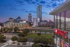 Aloft Hotel Downtown Durham, NC - See Discounts