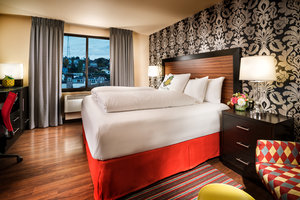 Staypineapple Maxwell Hotel Seattle, WA - See Discounts