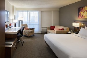 Delta Hotel by Marriott Downtown Winnipeg, MB - See Discounts