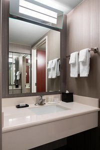 Courtyard by Marriott Hotel Federal Way, WA - See Discounts