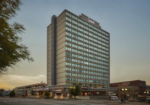 Graduate Hotel Downtown Lincoln, NE - See Discounts