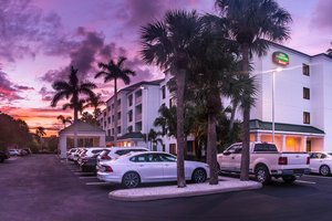 Courtyard by Marriott Hotel Naples, FL - See Discounts