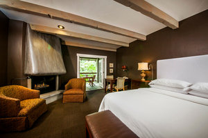 Wine & Roses Hotel Lodi, CA - See Discounts