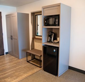 Holiday Inn & Suites Savannah Airport Pooler, GA - See Discounts