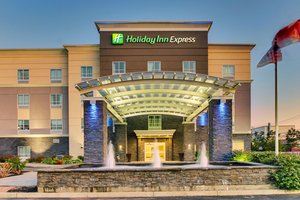 Holiday Inn Express Northeast Cheektowaga, NY - See Discounts