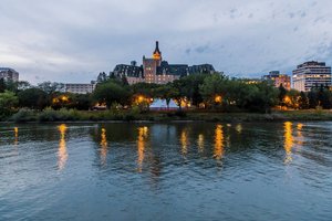Delta Hotel by Marriott Bessborough Downtown Saskatoon, SK - See Discounts