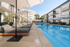 Sonder Lum Hotel Inglewood, CA - See Discounts